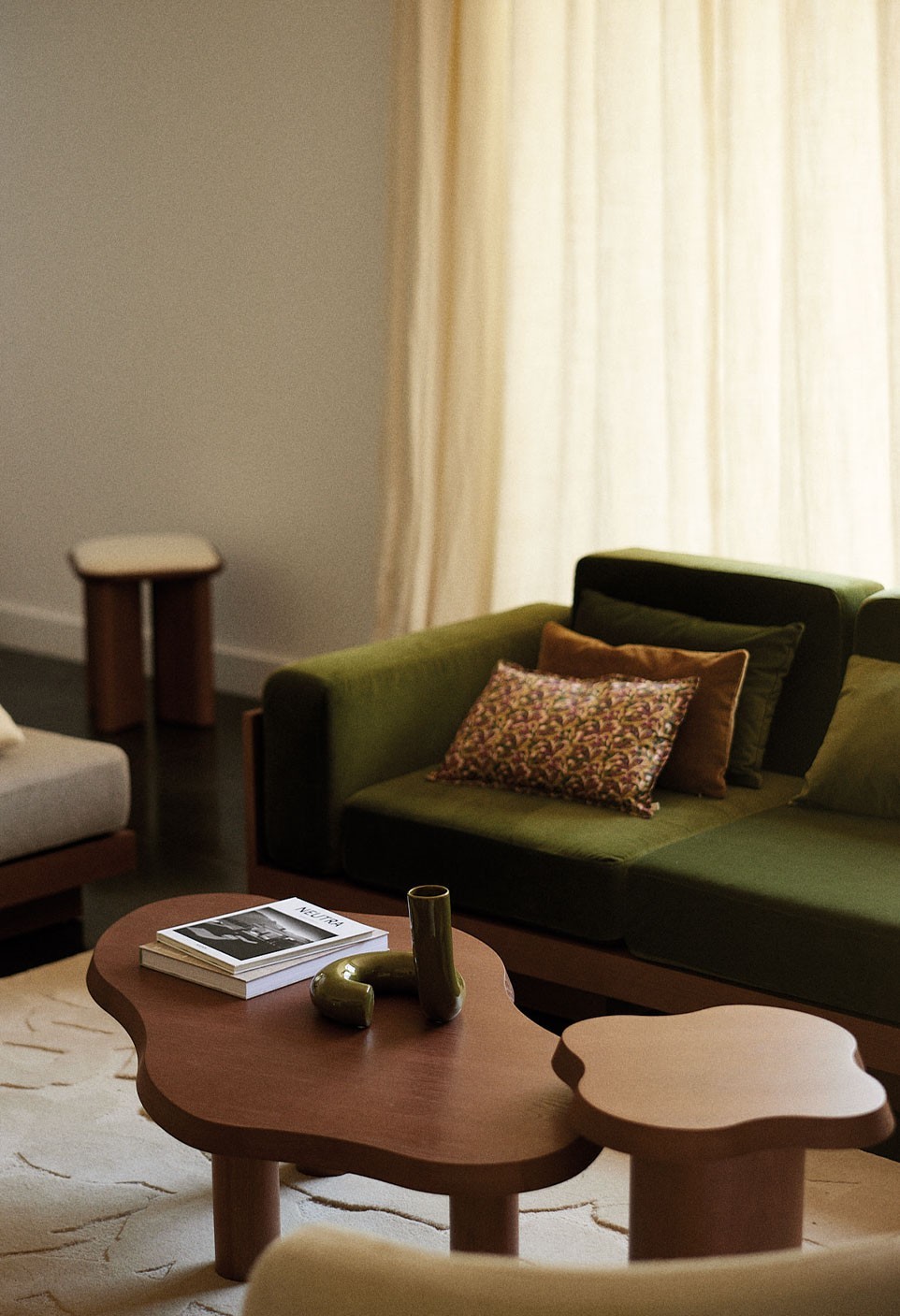 GEORGES THE COMFORTABLE SOFA 3 PLACES WALNUT FINISH